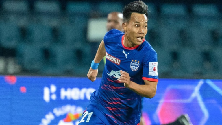 15 Most Famous Indian Football Players of All Time! - sportcircle.in